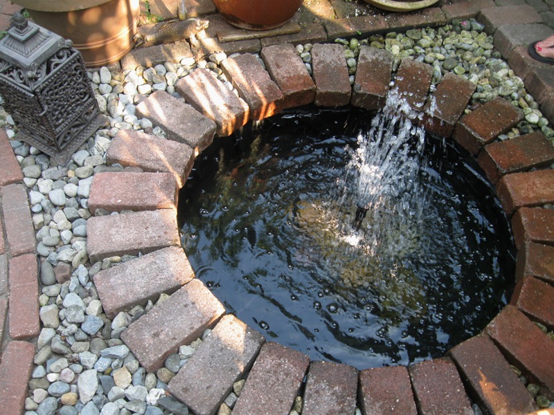7-8-10 circular fountain - Commonweeder