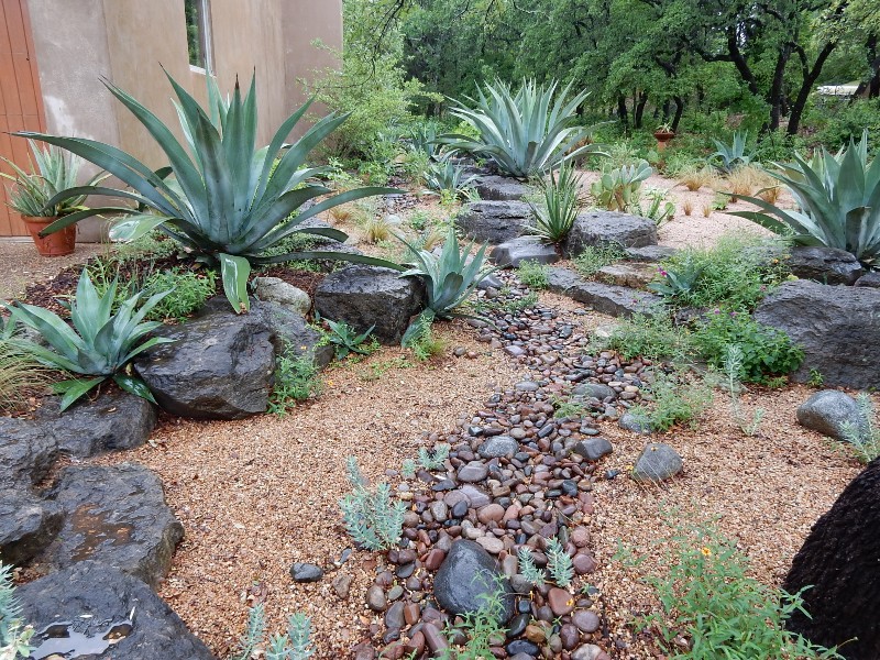 A Texas Garden with Rooms, Blooms - and Art